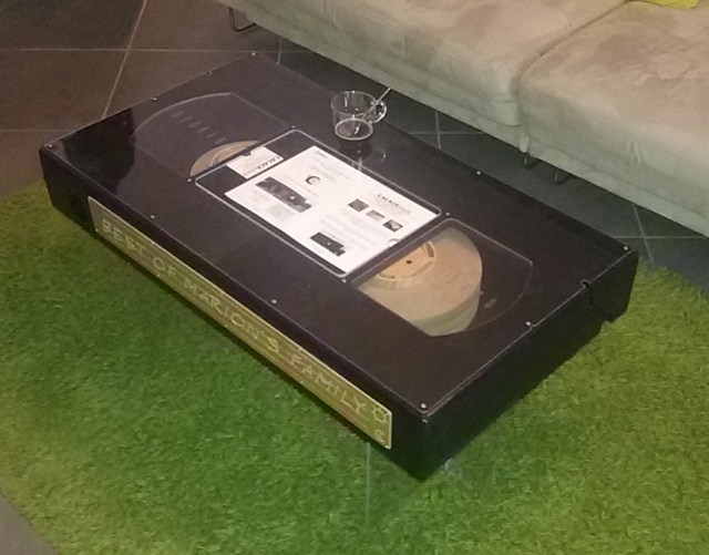 Table basse « VHS | «Calage Design